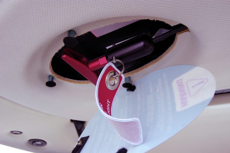 Votre sécurité, notre priorité. Le parachute pour avion Cirrus ! - Fly ...