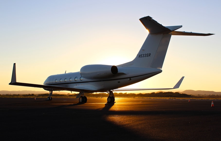 Renting a private plane- what are the advantages? - Fly Aeolus